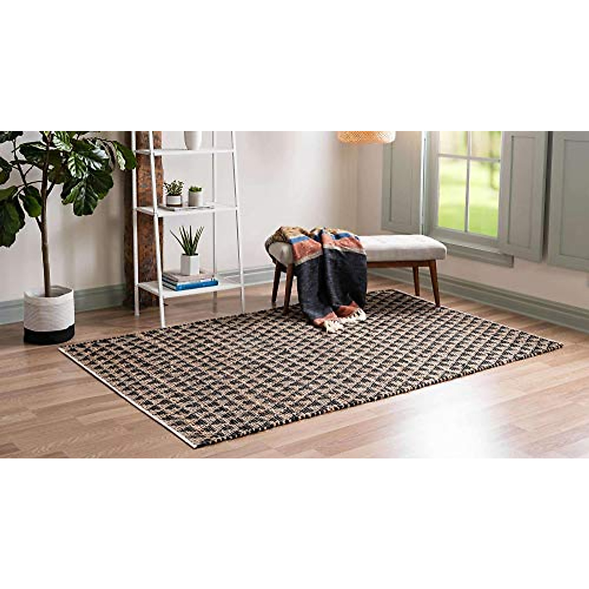 Unique Loom Chindi Jute Collection Geometric, Bohemian, Modern, Triangles, Casual Area Rug (4' 0 x 6' 0 Rectangular, Black/Natural)