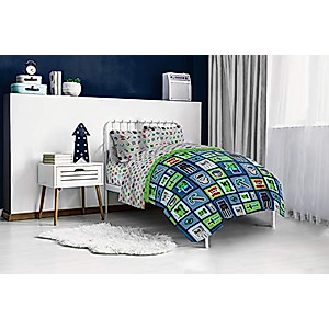 Jay Franco Minecraft Monster Hunters 4 Piece Twin Bed Set - Includes Reversible Comforter & Sheet Set - Bedding Features Creeper - Super Soft Fade Resistant Microfiber (Official Minecraft Product)