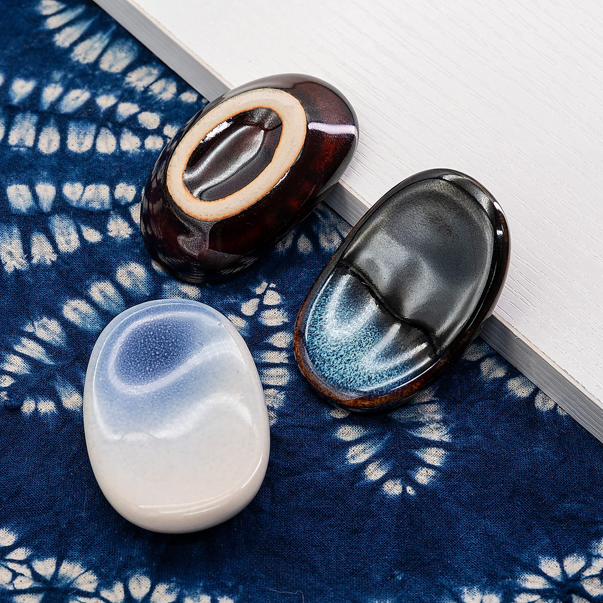 Ceramic Stable Small Spoon Rest 3PCS for Stove Top Heat Resistant Porcelain Coffee Spoon Utensil Holder for Kitchen Counter Dishwasher Safe Kitchen Dining Table Decor and Accessories (Ellipse-No.2)