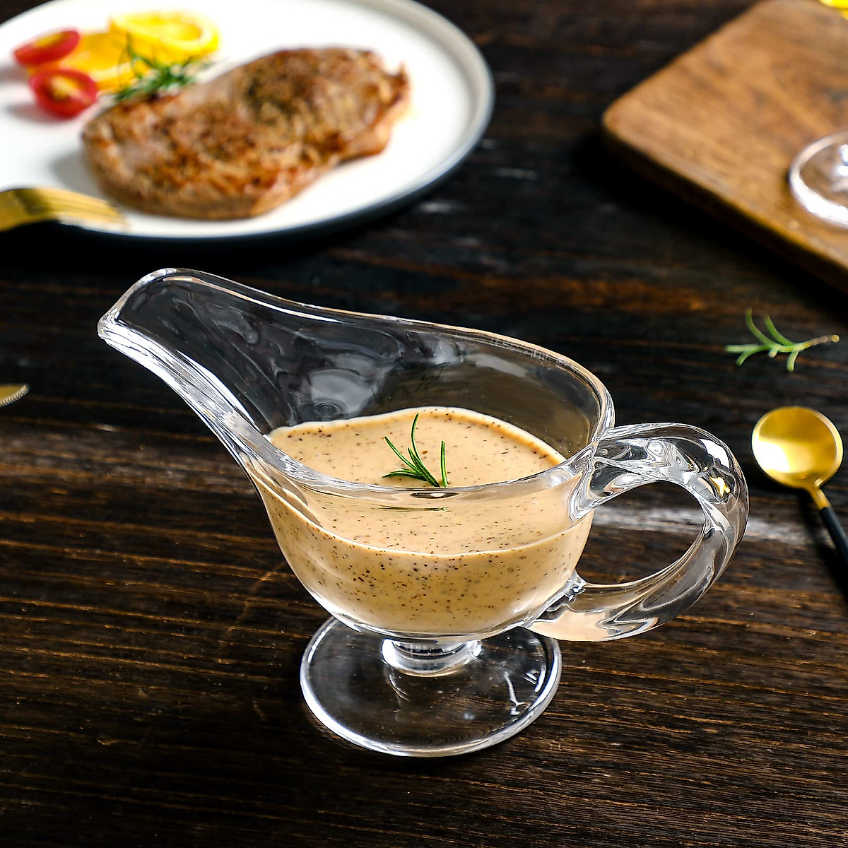 Classic Glass Gravy Boat with Handle, 10 oz Gravy Boat with Large Pour and Fewer Drips, Gravy Bowl Serving for Dining Holiday, Chrismas, Meals Party, Handmade Restaurant Kitchen Salad Dressing