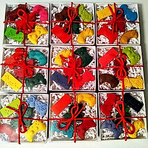 SAKOLLA Game Controller Silicone Molds, 16 Cavity Video Game Controller Molds for Chocolate, Candy, Cake Decoration, Cake Pops, Resin