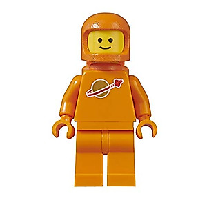 LEGO® Minifigure A Visual History New Edition: With LEGO Spaceman Minifigure!