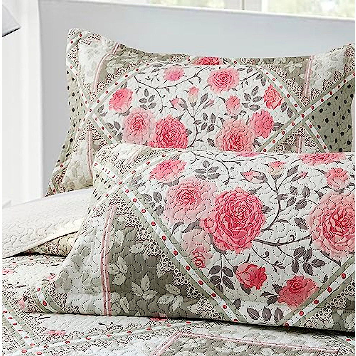 zhuzai 3 Piece Patchwork Quilt Set Full/Queen Size, Green Plaid Floral Bedspread Lightweight Reversible Microfiber Bedding with 2 Shams Shabby Chic Rose Comforter for All Season, 90''x96''