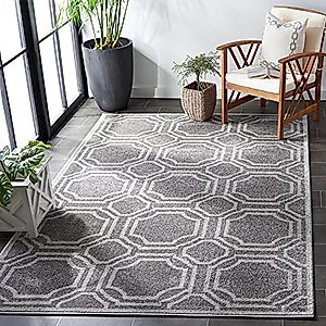SAFAVIEH Amherst Collection 6' x 9' Grey / Light Grey AMT411C Geometric Non-Shedding Living Room Bedroom Dining Home Office Area Rug
