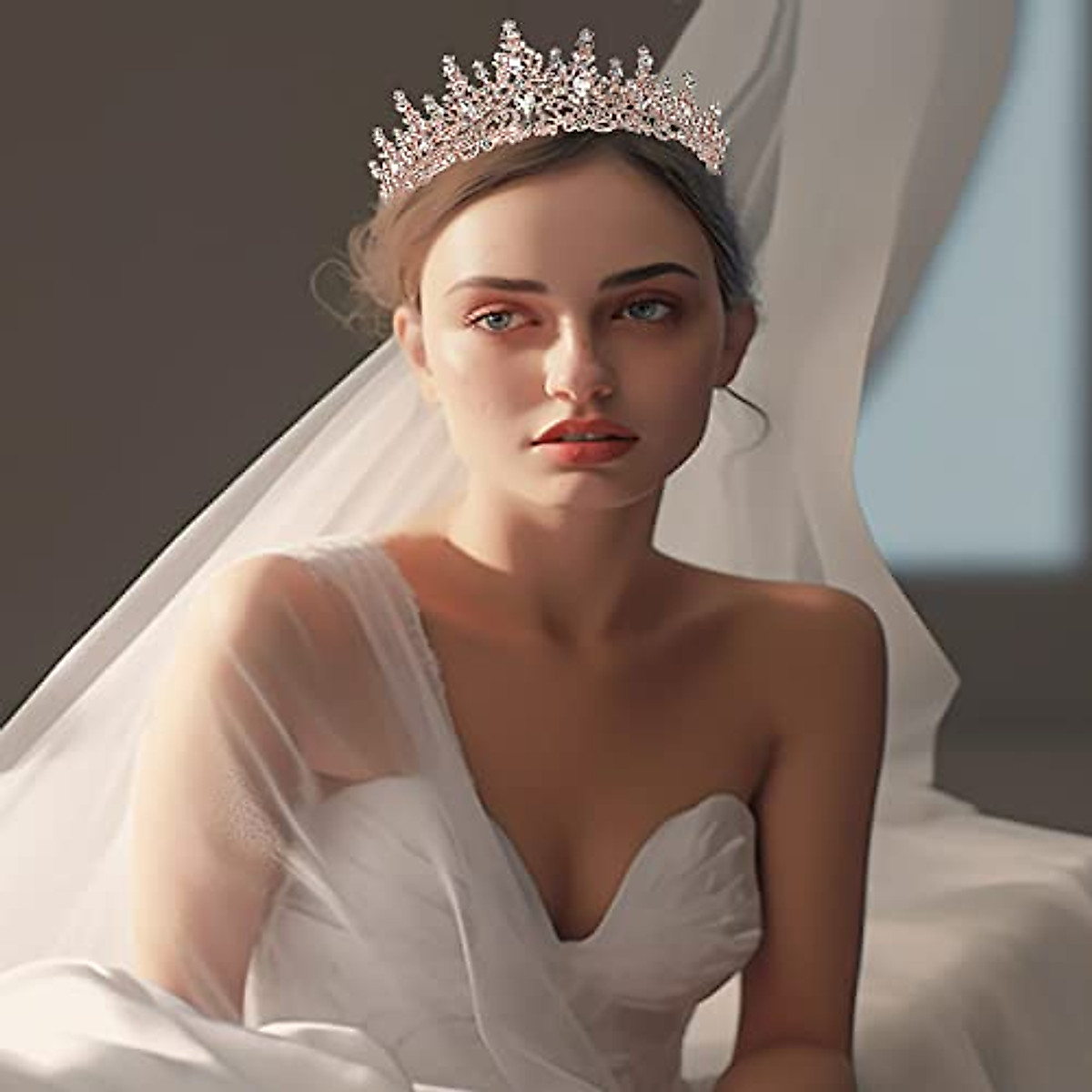 Women Crystal Wedding Tiara Princess Crown Rhinestone Tiaras, Royal Queen design, perfect for Bridal, anniversaries, birthday, Halloween Cos-play costume Christmas, party hair accessorie for girl Prom (Rose Gold)