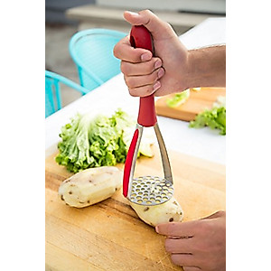 Zyliss Stainless Steel Potato Masher - Stainless Steel Metal Potato & Vegetable Masher - Silicone Bowl Scraper & Integrated Hanging Hook - Stainless Steel