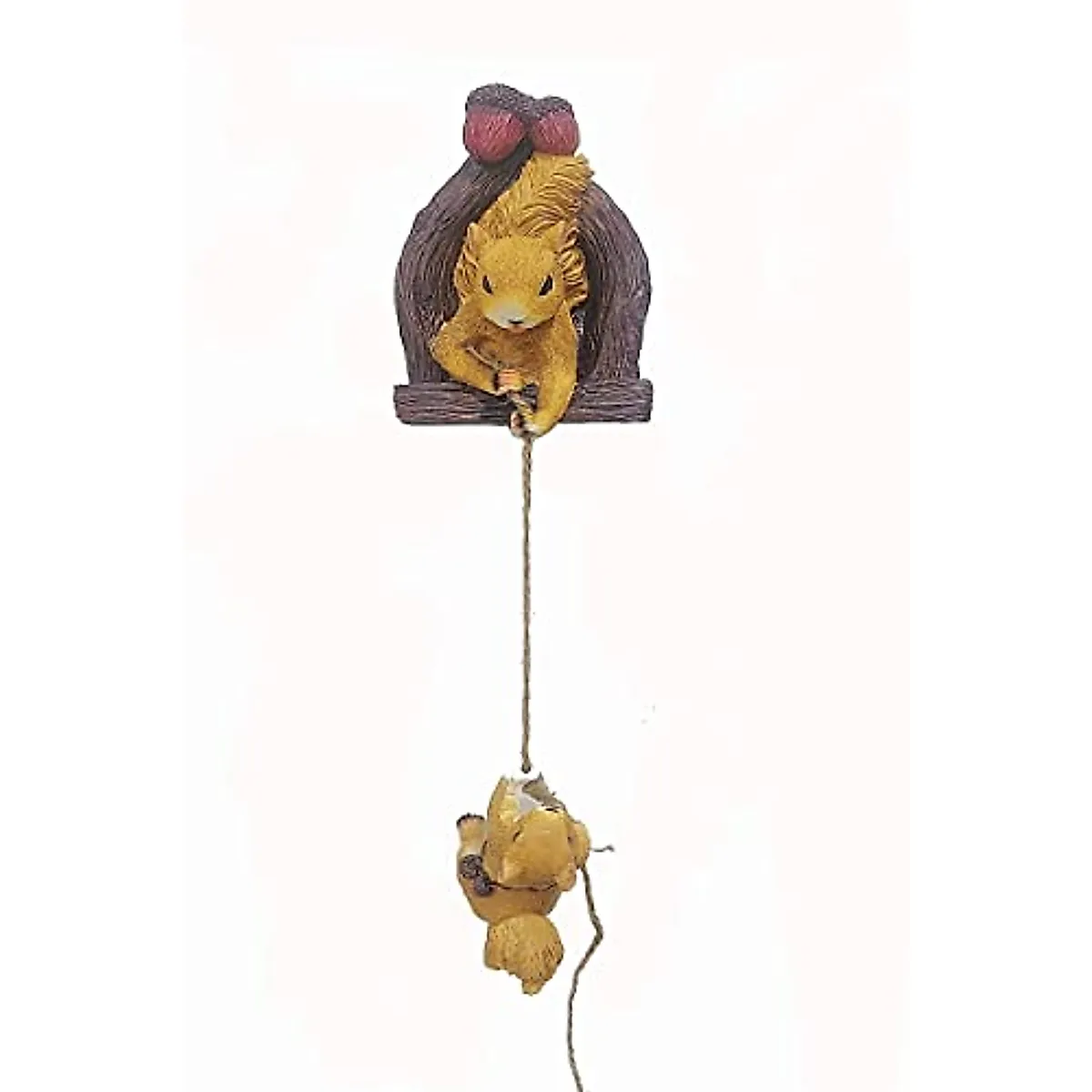 Etlemonde Climbing Squirrel Statue Outdoor Garden Pendant Decoration Tree Hugger Yard Decoration Whimsical Art Resin Statue Sculpture