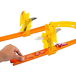 Hot Wheels Track Builder Playset Lightning Boost Pack, 12 Component Parts & 1:64 Scale Toy Car in Storage Container