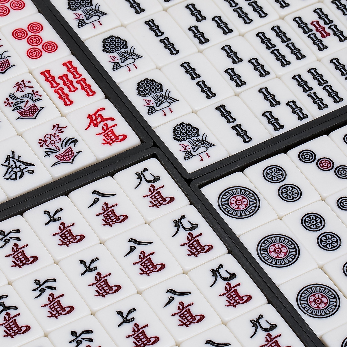 Yellow Mountain Imports Japanese Riichi Mahjong Set - White and Yellow Standard Size Tiles - with East Wind Tile and Black Vinyl Case