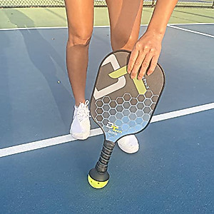 Pickleball Ball Retriever, Fits Standard Pickleball Paddle, Pick Up Pickleball Ball without Bending Over, Pickleball Grabber Pickleball Accessory (1)