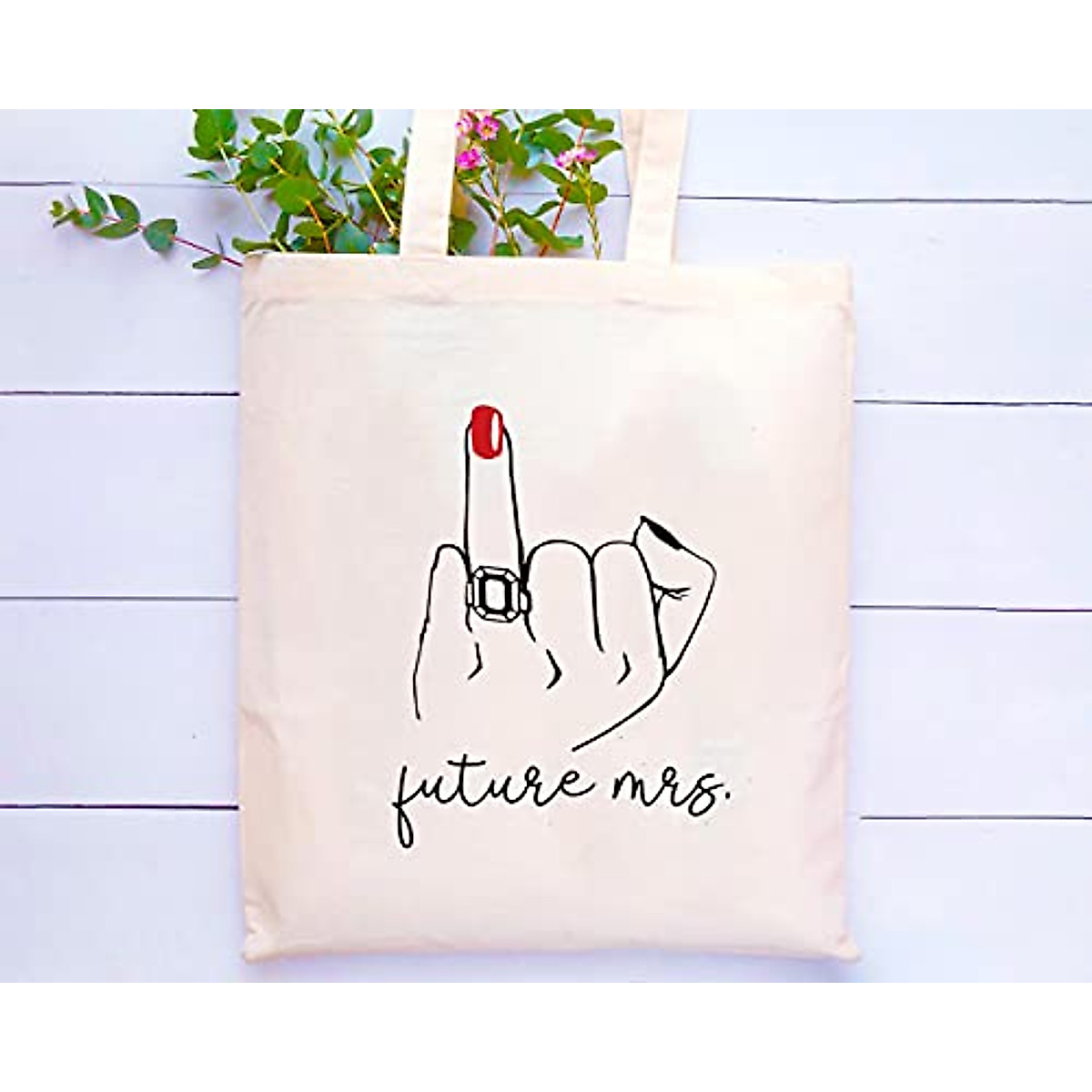 Future Mrs – Shoulder Bag Shopping Bag Tote Bag Gift – Engagement Gifts for Women - Bride to Be - Newly Engaged - Bridal Shower Gift for Bride - Bachelorette Party Gifts for Her
