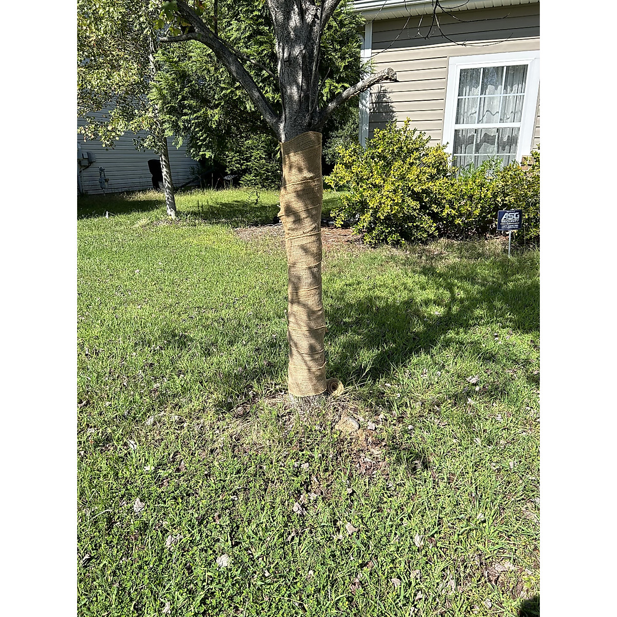 40 inches Wide x 24 feet Long Burlap Roll - Premium Jute Liner | Heavy Duty (7 oz) | Frost Guard Seed Cover for Gardening | Natural Jute-Burlap - 8 yds | Ideal for Erosion Control,Table Runners,Decor