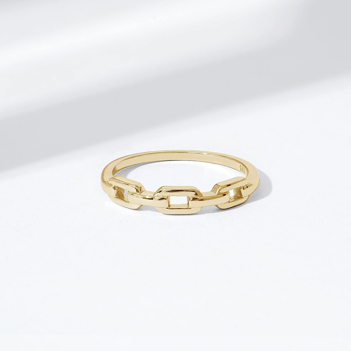 Amazon Essentials 14K Gold Plated Sterling Silver Chain Link Accent Ring Size 10, Yellow Gold