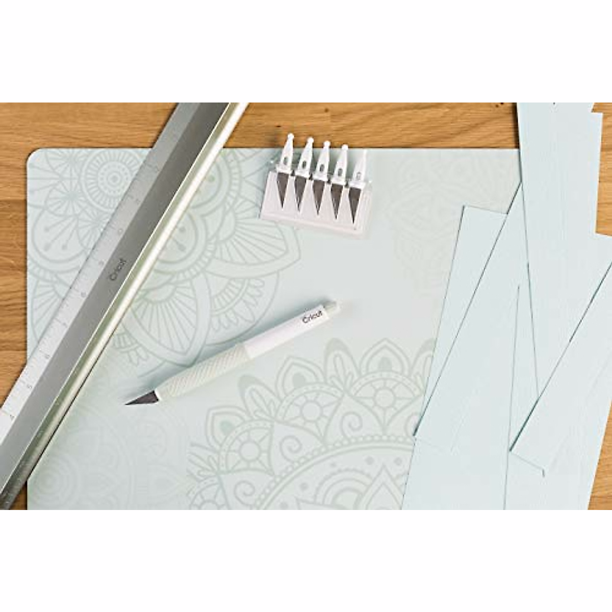 Cricut TrueControl Knife Kit - For Use As a Precision Knife, Craft knife, Carving Knife and Hobby Knife - For Art, Scrapbooking, Stencils, and DIY Projects - Comes With 5 Spare Blades - [Mint]