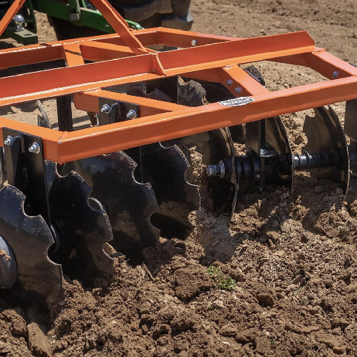 Titan Attachments 3 Point 6ft Notched Disc Harrow Plow Attachment for Cat 1 Tractors, Concave Discs for Tilling, Loosening and Lifting Soil