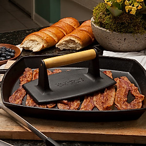 Bayou Classic 7455 Cast Iron Shallow Pan and Press Set Includes 14-in x 12-in Cast Iron Pan and Cast Iron Bacon Press w/Wooden Handle Perfect For Hamburgers Grilled Cheese Sandwiches and Bacon