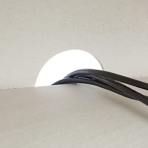 SAFAVIEH Home Collection Haines White 2-Door 1-Shelf Entertainment Media Stand up to 55" Flatscreen TV