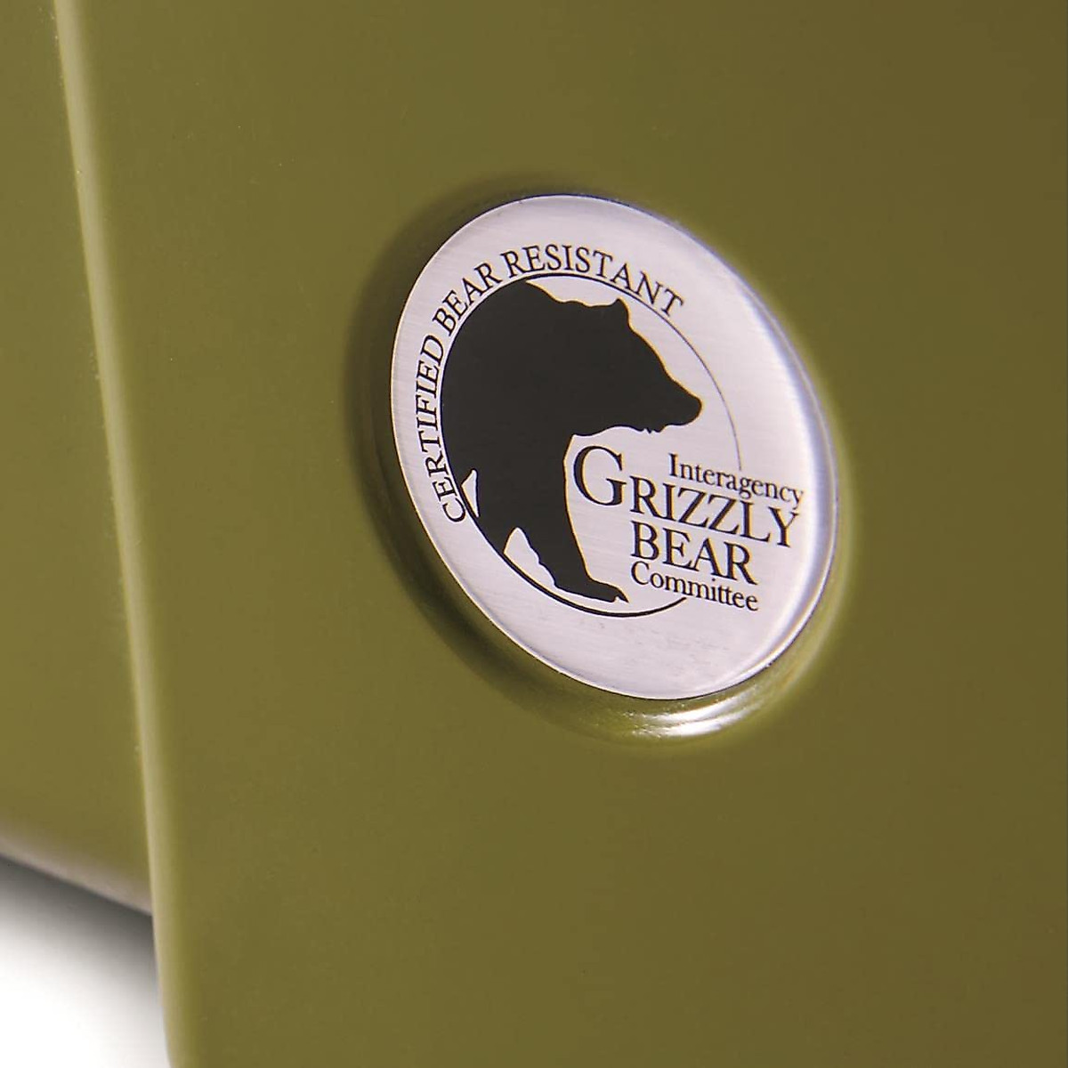 Guide Gear Ice Chest Camping Cooler Large and Rotomolded 90 Quart, Grizzly Bear Resistant Tan/Green