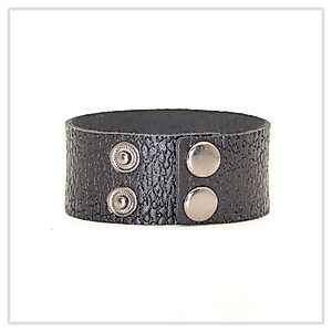 Mgutillart Punk Vintage Metal Buckle Bracelet Wide Leather Cuff Bracelet(Black)