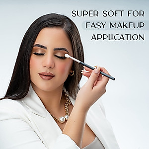 21 piece makeup brush set pro edition by nadia isabel - professional brush set for makeup application, natural and synthetic bristles, brush set with case, hard case, travel makeup case