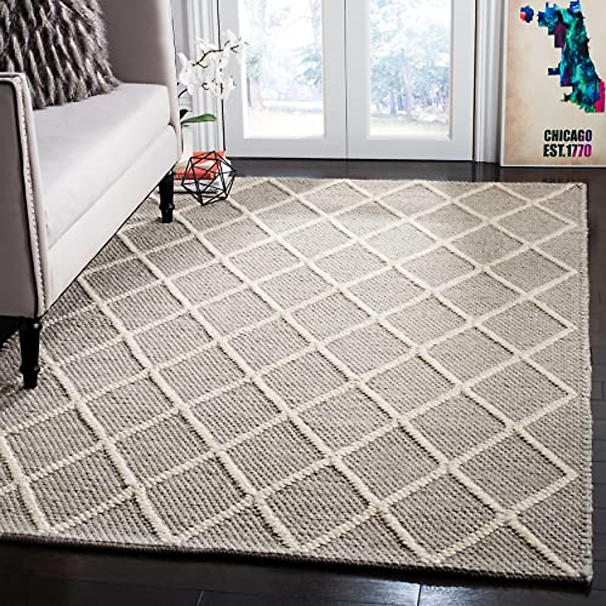 SAFAVIEH Natura Collection 2' x 3' Silver / Ivory NAT310B Handmade Wool & Viscose Accent Rug