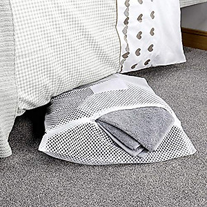 HANGERWORLD Professional Mesh Net Wash Laundry Bag with Zipper - For Socks Delicates and Baby Clothes - White, 24in x 17.5in