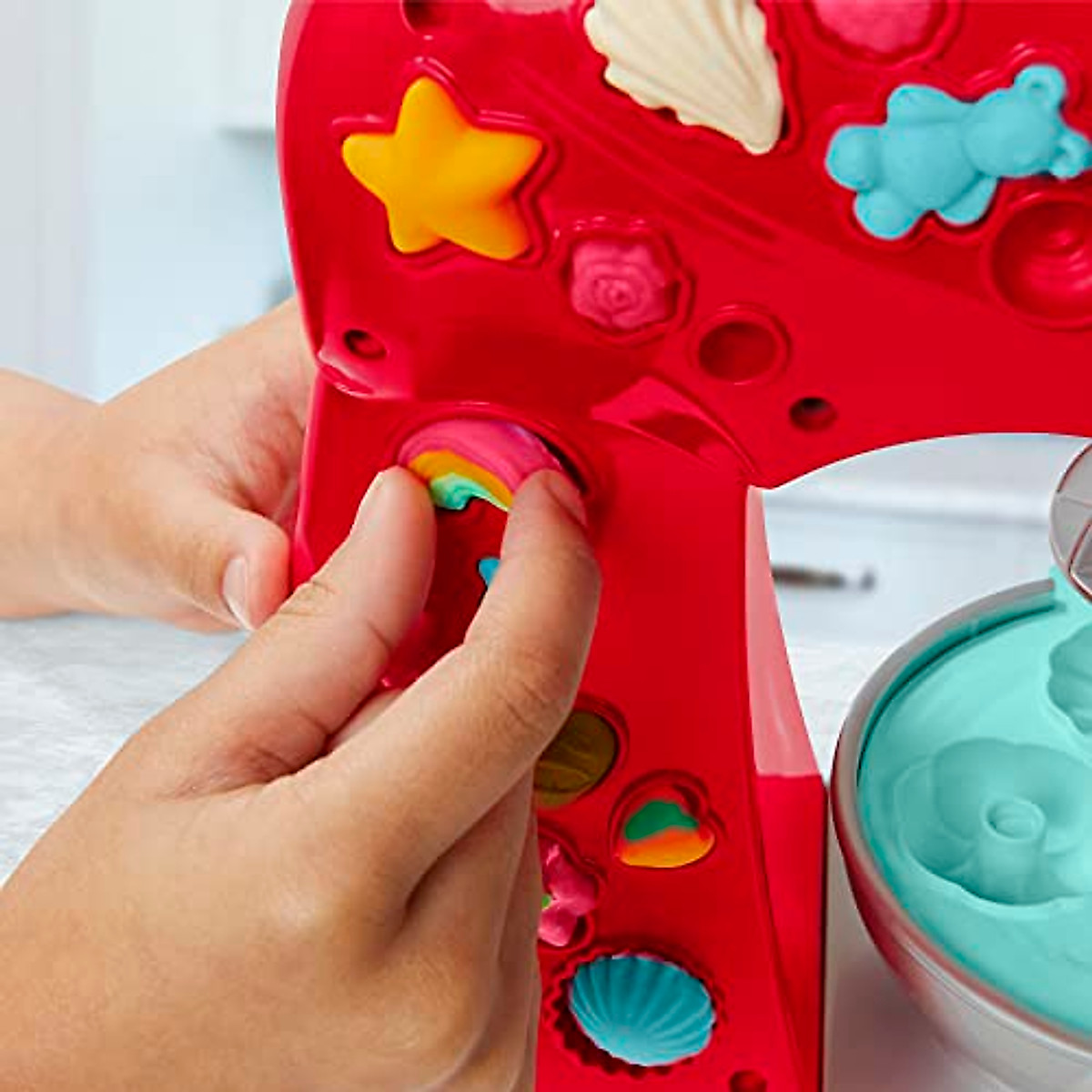 Play-Doh Kitchen Creations Magical Mixer Playset, Toy Mixer with Play Kitchen Accessories, Arts and Crafts for Kids 3 Years and Up