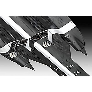 Revell 04967 Lockheed SR-71 Blackbird 1:48 Scale Model Kit, Unvarnished