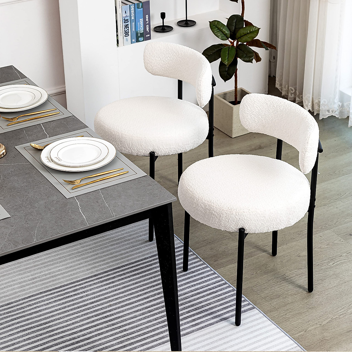 DYHOME Dining Chairs Set of 4, White Modern Upholstered Kitchen Dining Room Chairs, Boucle Dining Chairs Curved Backrest, Mid Century Kitchen Chairs with Black Metal Legs