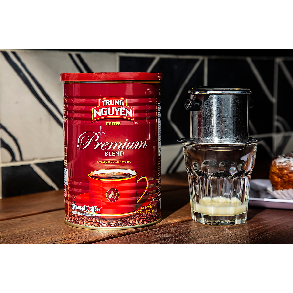 Trung Nguyen — Premium Blend — Roasted Ground Coffee Blend — Strong and Bold — Arabica & Robusta — Chocolate Flavor — Vietnamese Coffee 1 Can (15 oz)