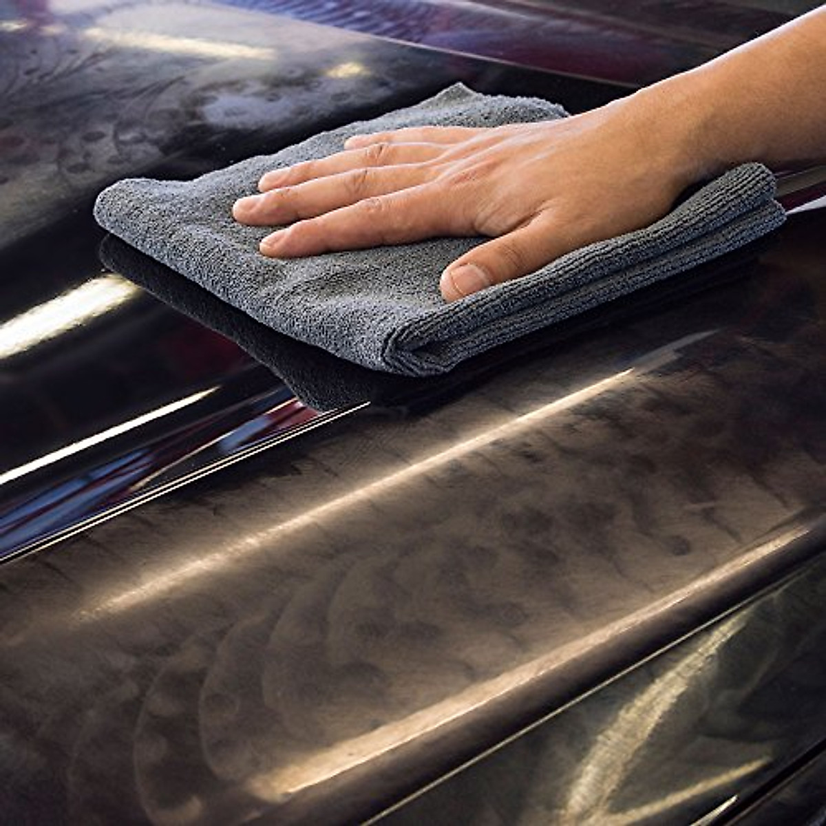 the Wax Shop 50956 32 Ounces Rebuild Medium Cut Polishing Compound-32oz