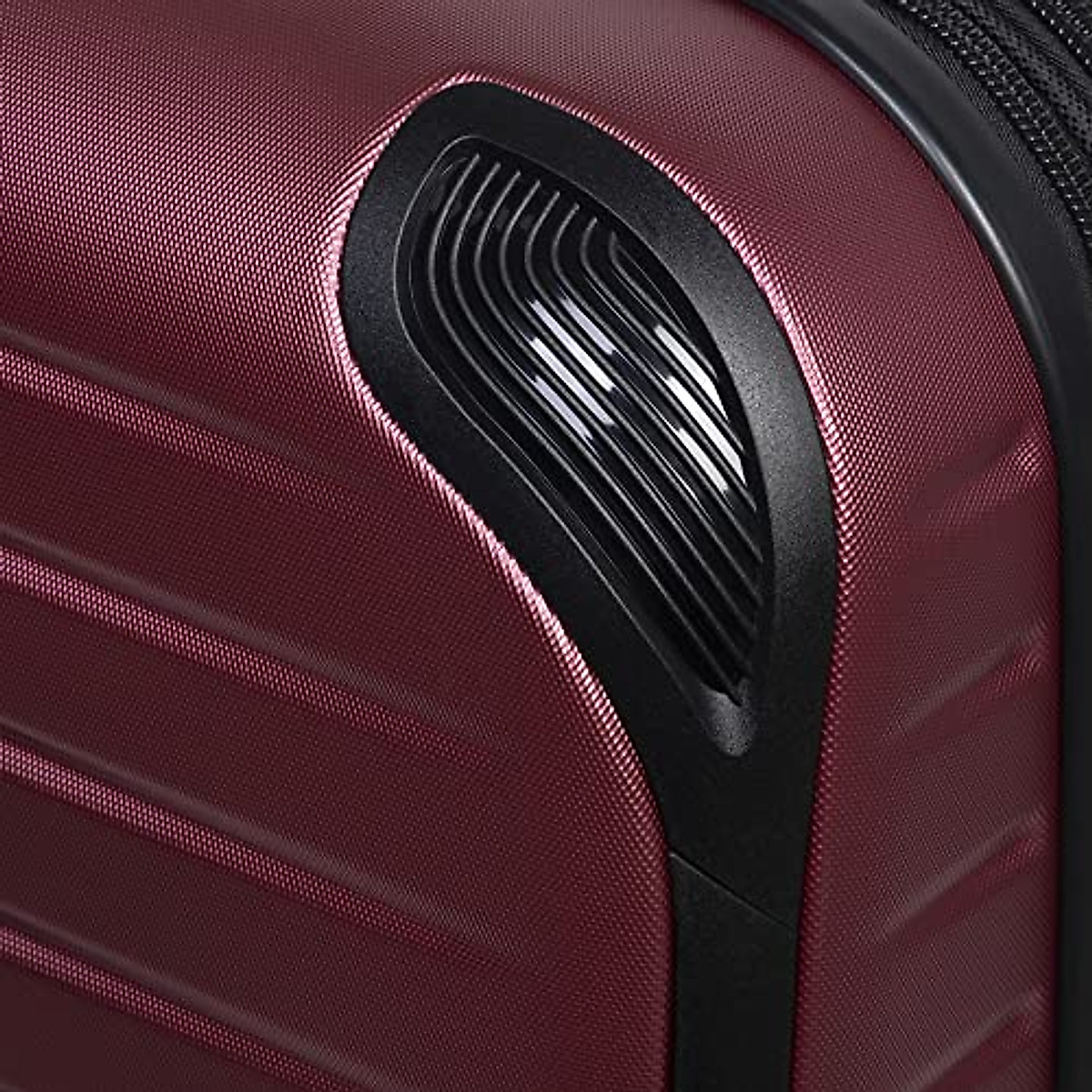 it luggage Lineal 28" Hardside Checked 8 Wheel Expandable Spinner, Red