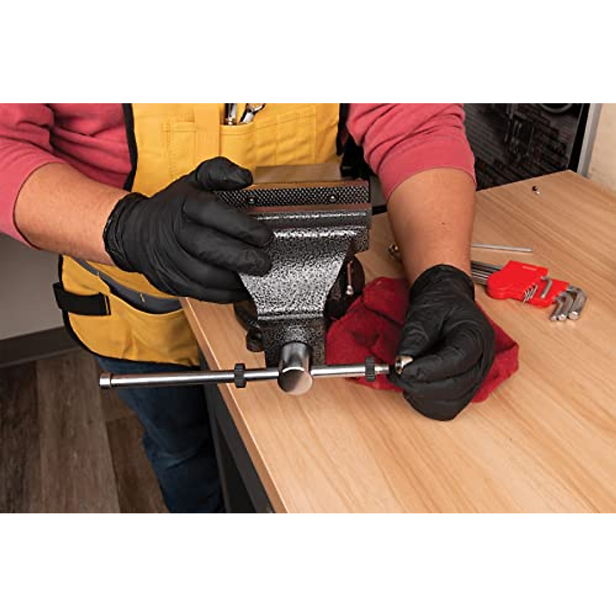 Performance Tool MV8 Hammer Tough Powder Coating, 360 Degree Swivel 8-Inch Bench Vise (7-Inch Jaw Opening, 3-Inch Throat Depth)