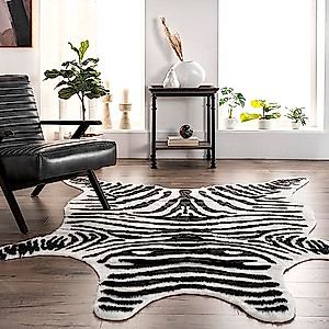 nuLOOM Shaped 5' x 7' SpinClean Machine Washable Stain-Resistant Area Rug Medium Profile for Living Room, Bedroom, and Dining Room, Jayla Black and White