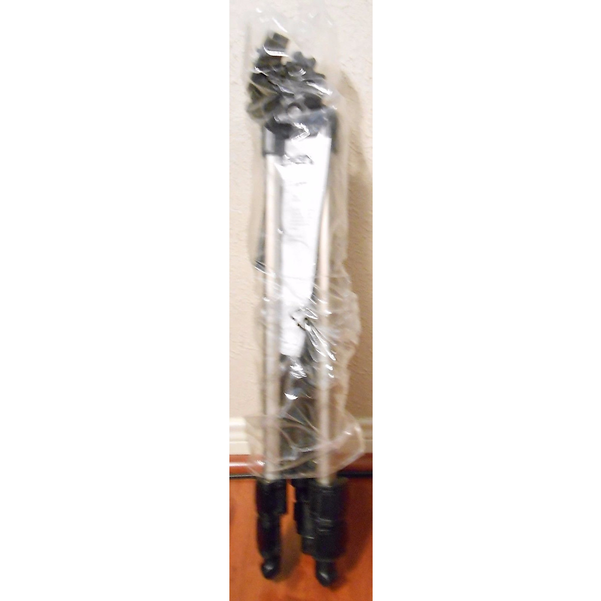 Velbon T-3500 Deluxe Lightweight Photo / Video Camera Tripod