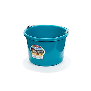 Little Giant® Plastic Animal Feed Bucket | Round Plastic Feed Bucket with Metal Handle | Made in USA | 8 Quarts