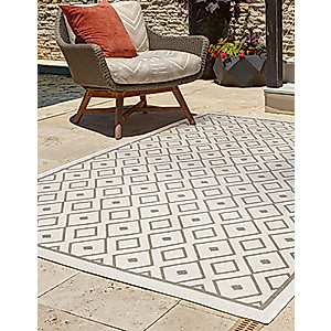 Unique Loom Outdoor Trellis Collection Area Rug - Kafes (7' 10" x 10' Rectangle, Ivory/ Gray)
