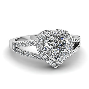 Heart Engagement Ring for Women,1.50 CT Moissanite Heart Cut Swirl Wedding Ring Bridal Band 10K 14K 18K Solid Gold Anniversary Bands with Engraved Name