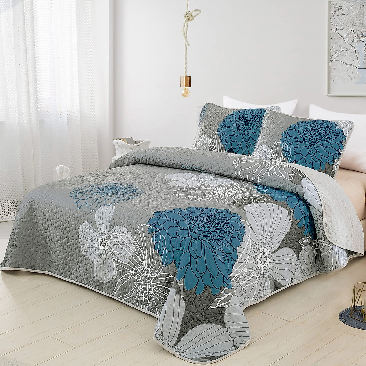 Floral Quilt Set Queen Blue Boho Bedspread 3 Pieces Soft Lightweight Coverlet with 2 Pillow Shams for All Season 96"x90"