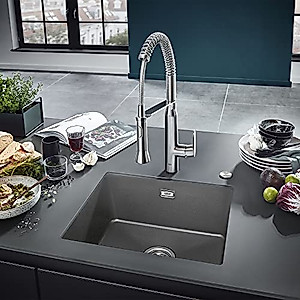 Grohe K7 Medium Semi-Pro Single-Handle Standard Kitchen Faucet