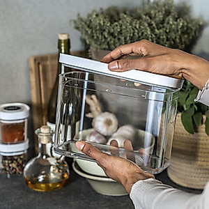 ZWILLING Fresh & Save CUBE Storage Organizer, 2M, 2-qt, Pantry Organizers and Storage, Plastic, BPA-Free Airtight Dry Food Storage Container for Oats, 16-ounce Box of Dry Pasta, Medium Tall, Clear