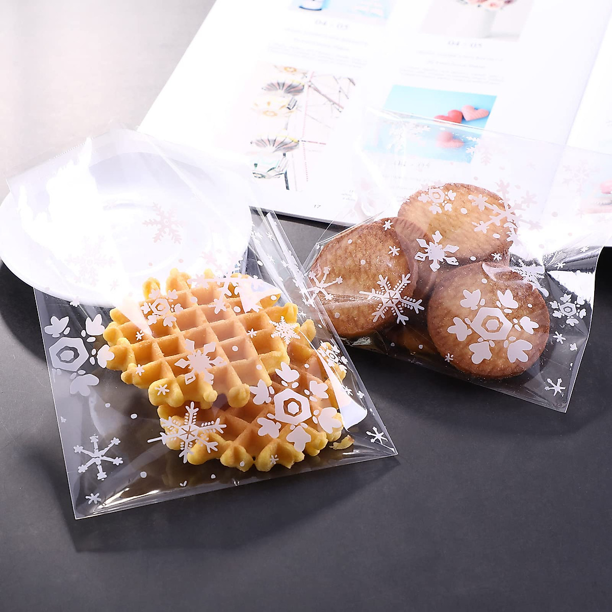Tatuo 200 Pieces Christmas Cookie Bags Wrappers Snowflake Cellophane Treat Bags Small Holiday Clear Candy Bag Gifts Goodies Bags with Self Adhesive Seal for Gift Giving