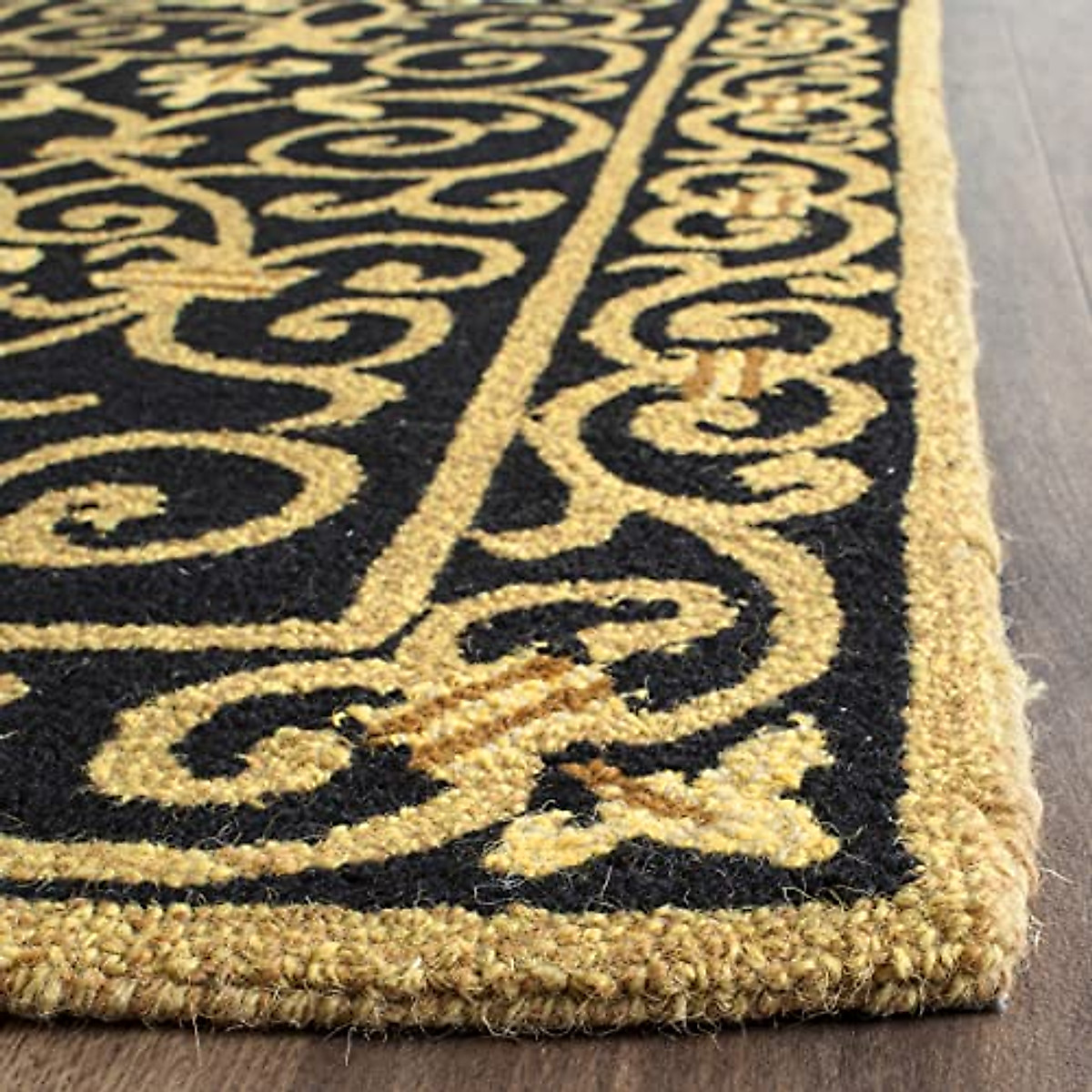 SAFAVIEH Chelsea Collection 1'7" x 3' Black HK11A Hand-Hooked French Country Wool Accent Rug
