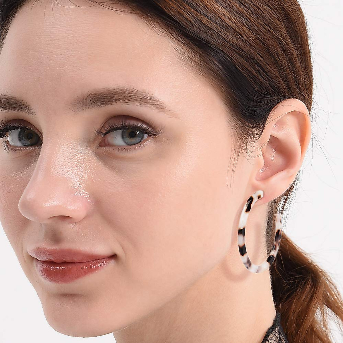 JSJOY Lightweight Resin Acrylic Hoop Earrings,Bohemian Small Resin Statement Earrings,Acrylic Earrings for Women Hoop Set,Hypoallergenic,White,Tortoise Shell,Leopard,3 Pairs