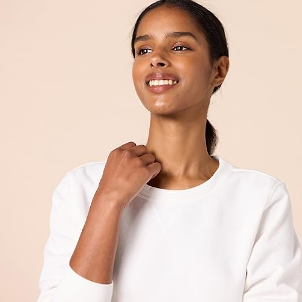 Amazon Essentials Women's French Terry Fleece Crewneck Sweatshirt (Available in Plus Size), White, Medium