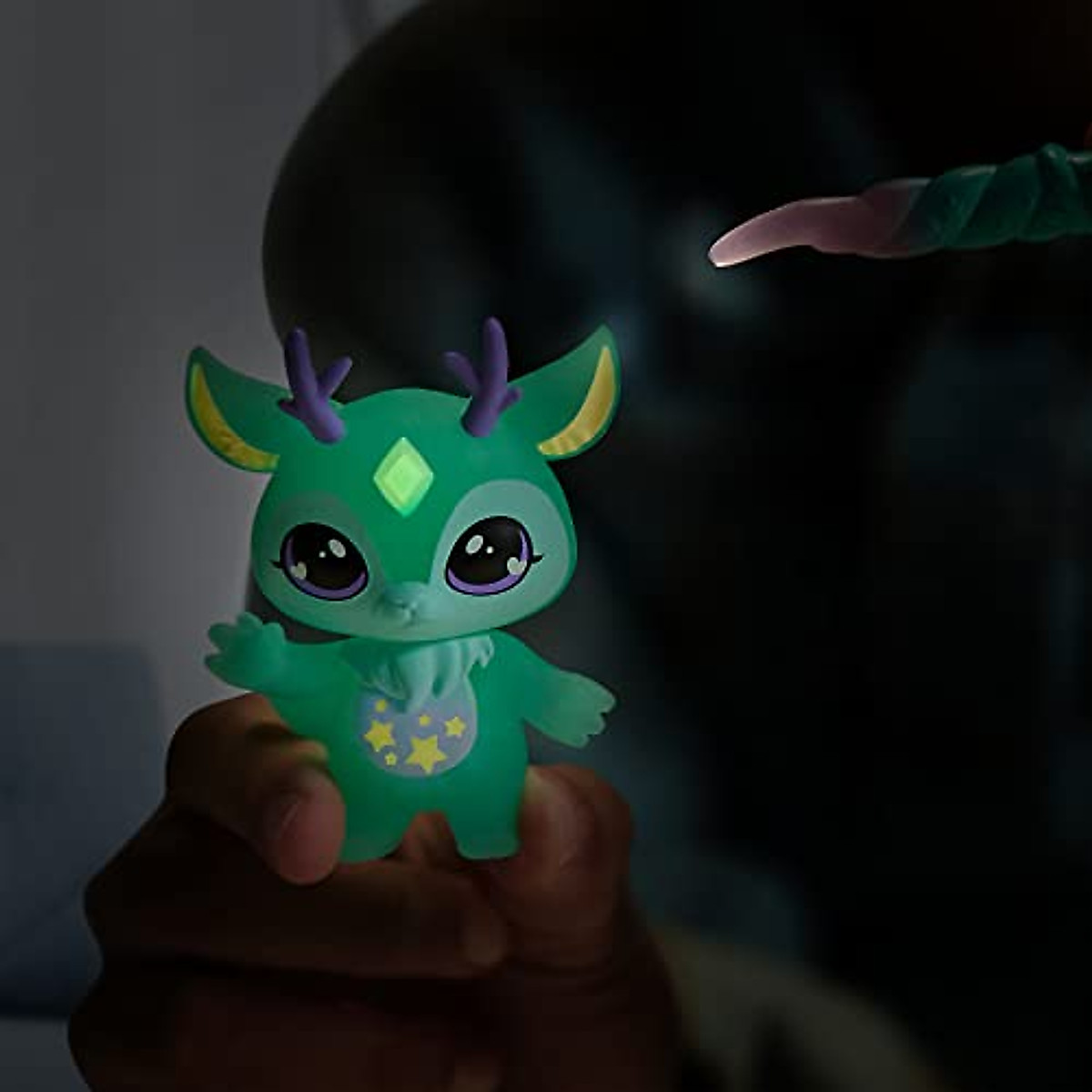 Magic Mixies Mixlings Tap & Reveal Cauldron 2 Pack, Magic Wand Reveals Magic Power, Power Unleashed Series, for Kids Aged 5 and Up (Styles May Vary), Multicolor (14696)