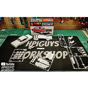 AMT 1967 Mercury Cyclone GT 1:25 Scale Model Kit