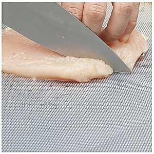 Mind Reader E-Z Board Disposable Plastic Cutting Board, 20 Square Feet, Easy Clean-Up and Convenient Use, Ideal for Camping, Hunting, Boating, and For People With Food Allergies, Clear