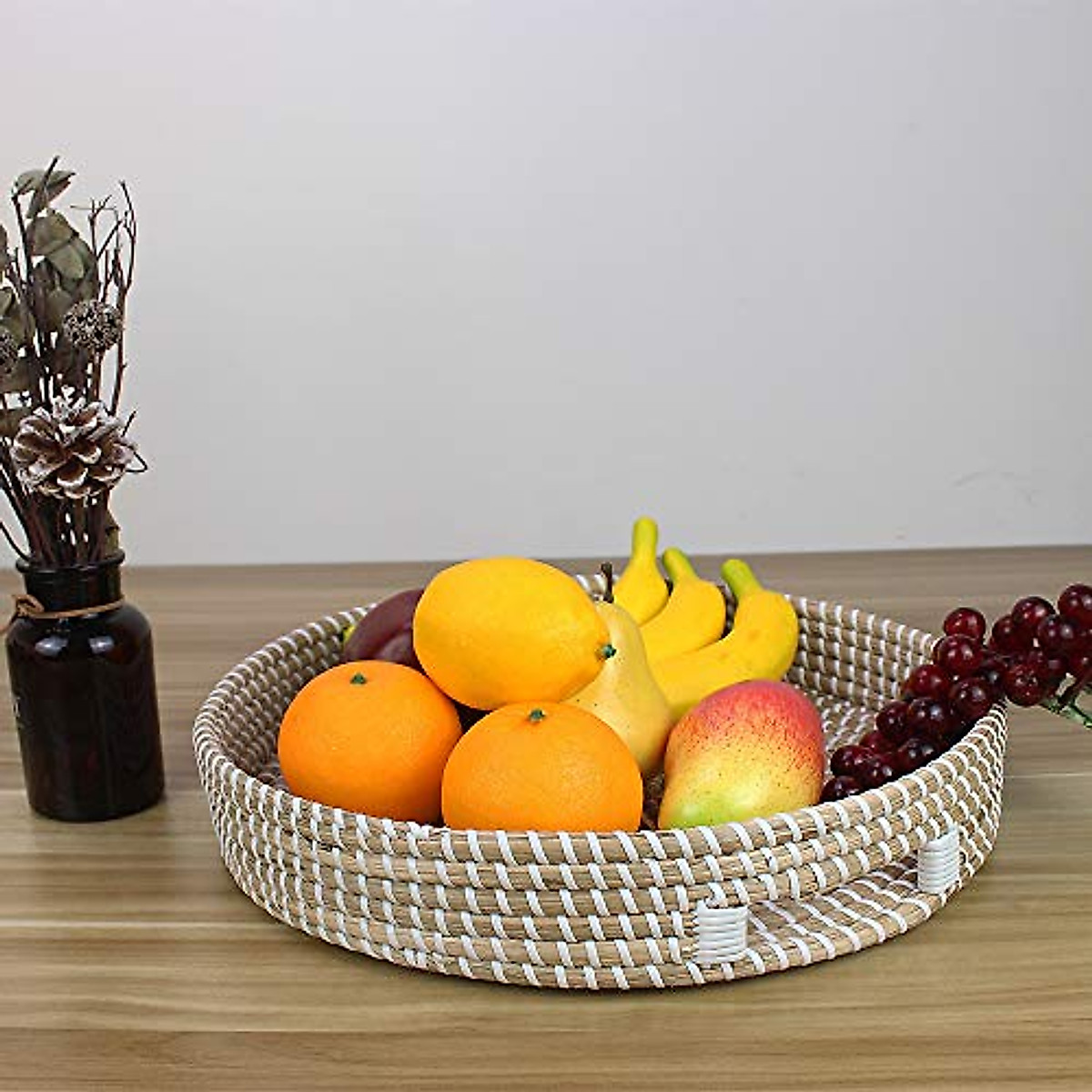 Natural Seagrass Woven Basket Round Serving Tray with Handles Coffee Table Tray Hand Woven Storage Basket for Fruit, Tea, Bread, Breakfast, Drinks, Snack Woven Tray (White Round Tray)