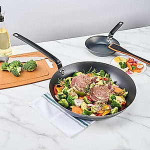 Restaurantware Met Lux 16 Inch Fry Pan, 1 Lightweight Frying Pan - Induction-Ready, Triple-Riveted, Black Carbon Steel Cooking Skillet, Durable, For Searing, Sauteing, And Browning Food